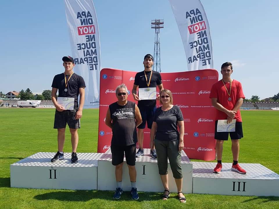 George Adam – Campion naţional la aruncarea suliţei, la categoria de ...